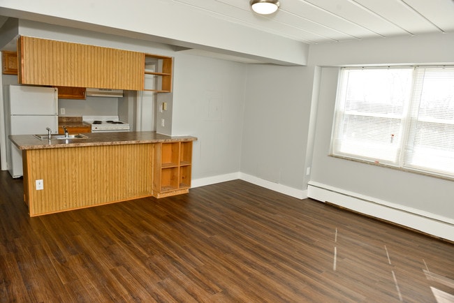 Meridian Towers Apartments - Indianapolis, IN | Apartment Finder