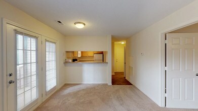 The Amesbury on West Market - Greensboro, NC | Apartment Finder