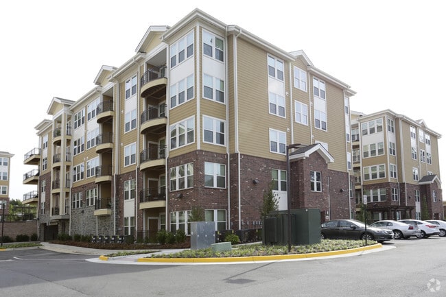 Stone Pointe - Woodbridge, VA | Apartment Finder